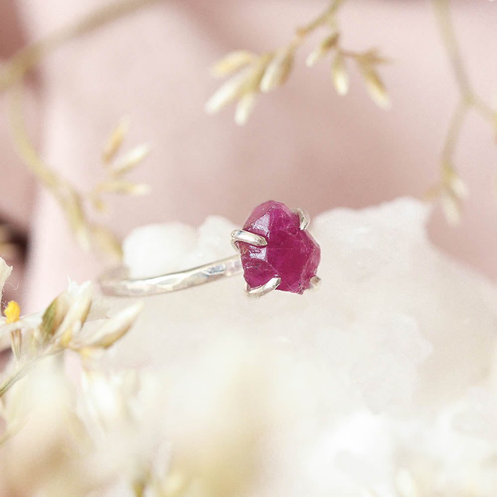 Robijn ruw Zilver Ring - Edelsteen van liefde & passie – ISH Jewels